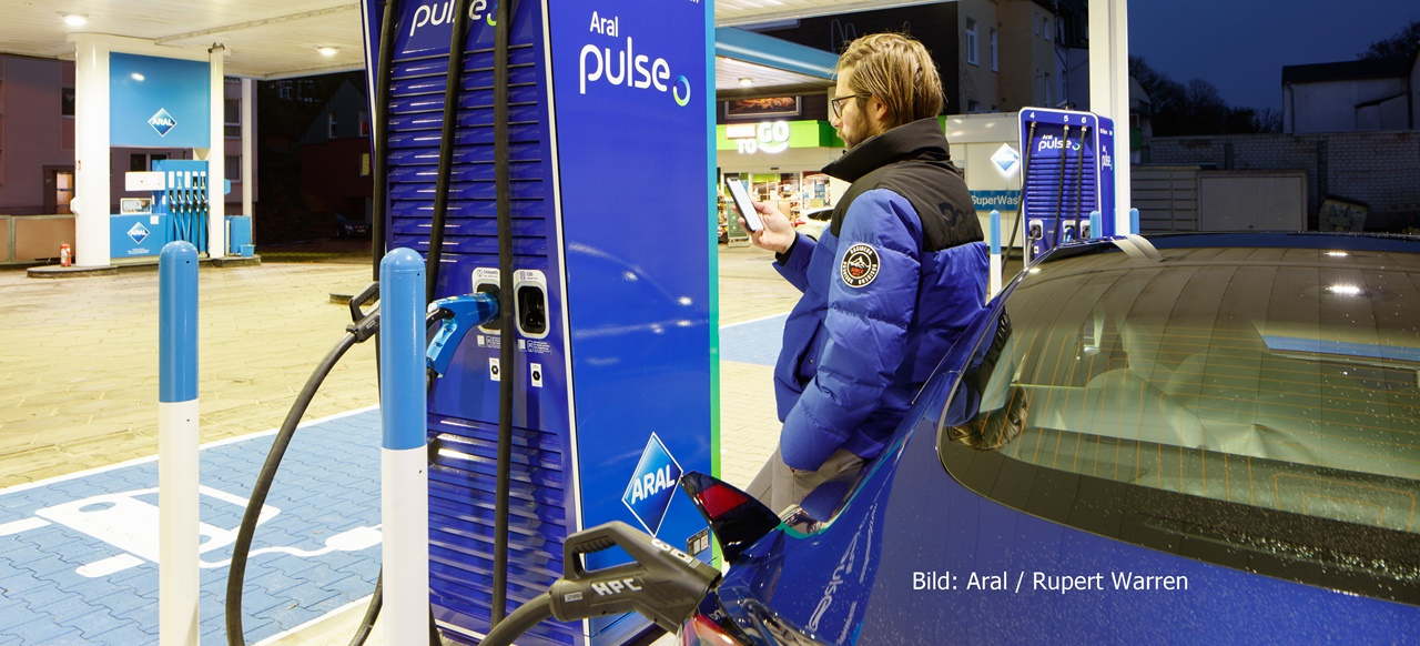 Strom tanken: Aral beschleunigt Ausbau von Ultraschnellladesäulen ...