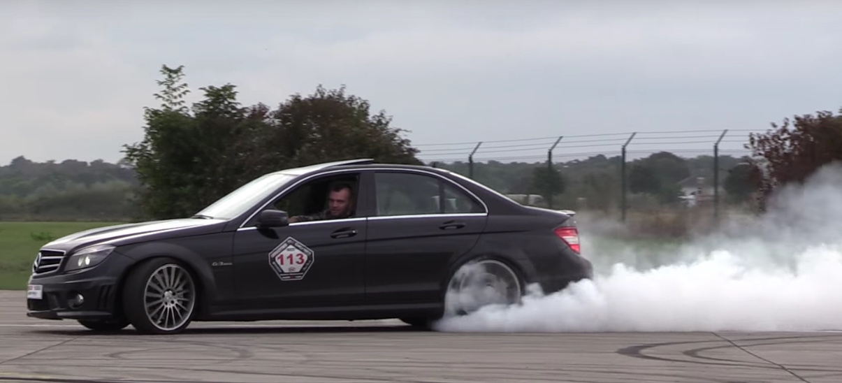 Video: Mercedes C63 AMG : Super Sound: Mercedes C63 AMG mit Fi-Exhaust ...