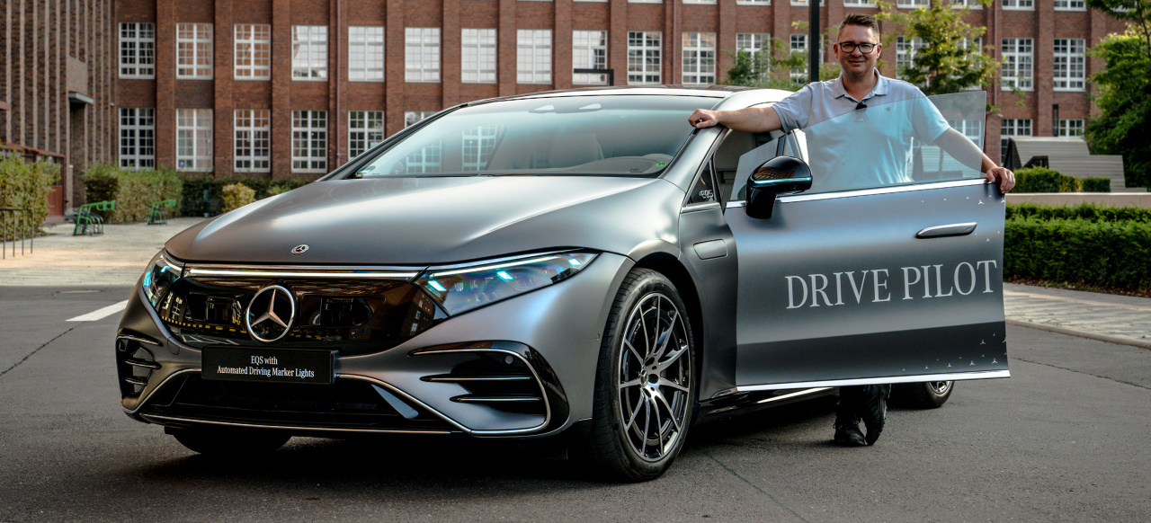 S-Klasse und EQS mit Tempo-Update: Ausprobiert: Neuer Mercedes Drive ...