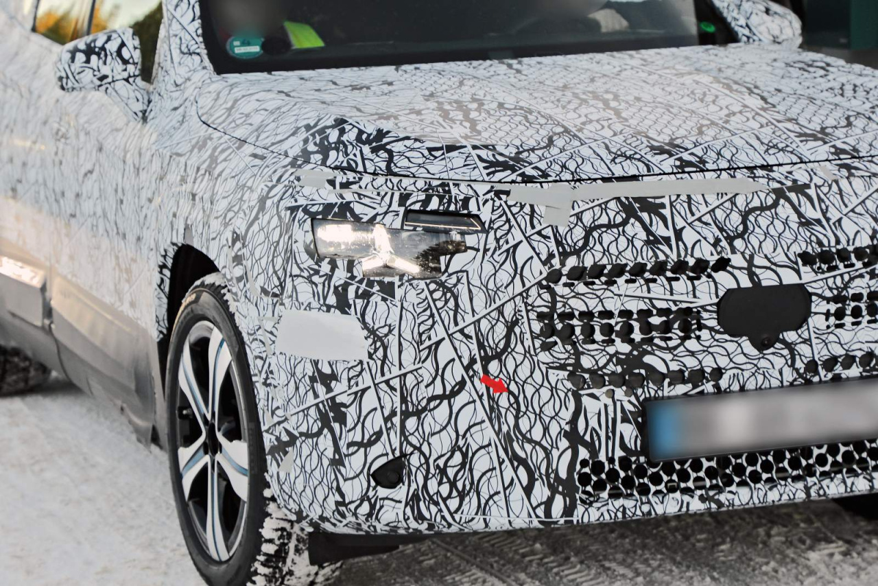 Mercedes-Erlkönig erwischt: Spy Shot: Aktuelle Bilder vom Mercedes GLB ...